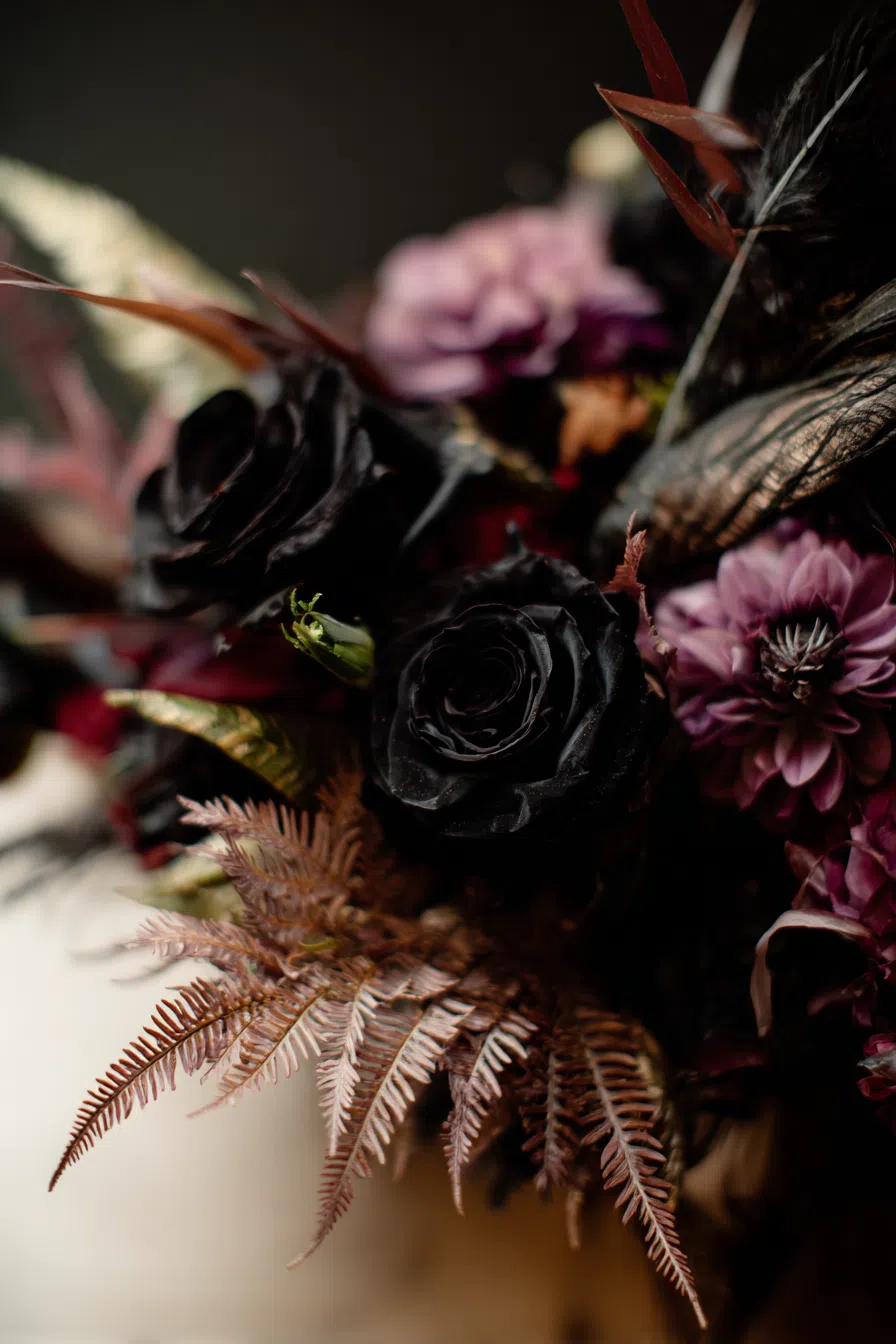 20+ Black Bridal Bouquets